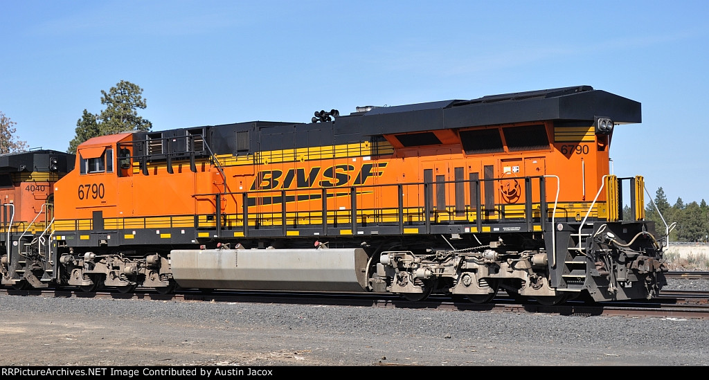 BNSF 6790